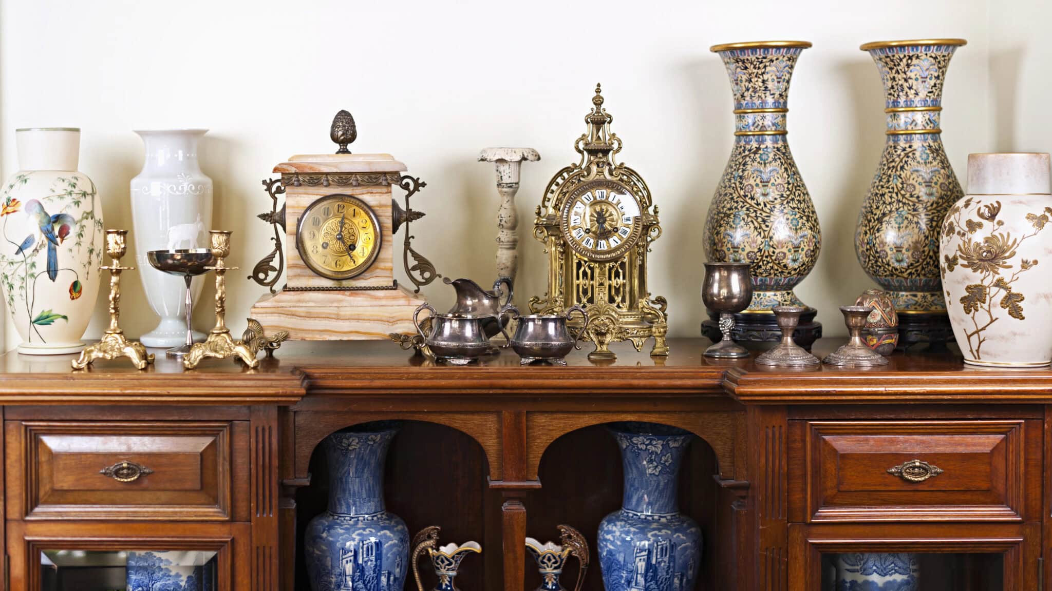 These 20 Items Are Popular at Pawn Shops (Most People Already Own Some ...