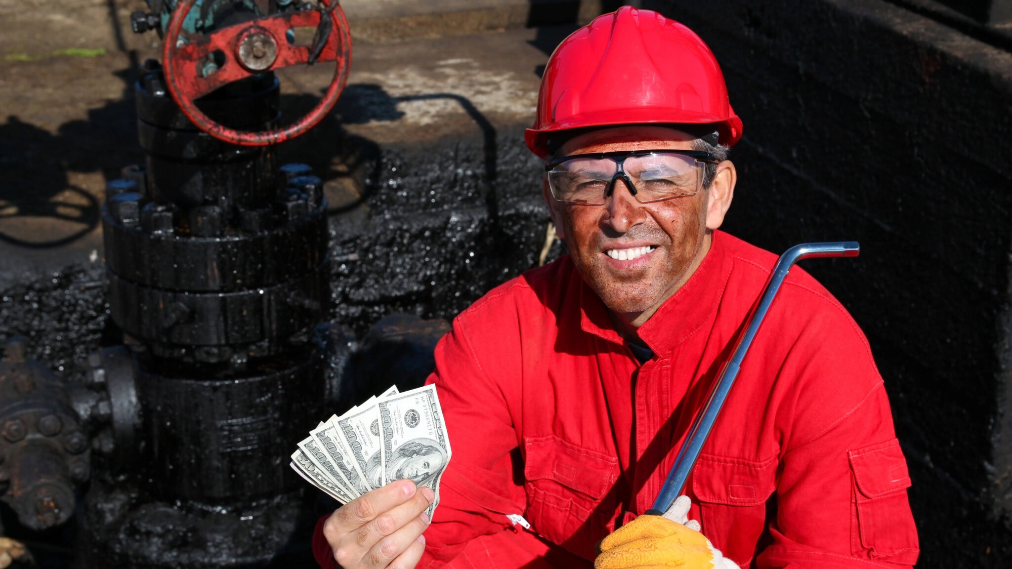 16 Dangerous Jobs That Pay $100K or More - Dad is FIRE